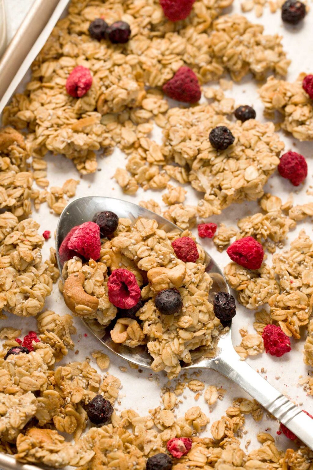 Homemade Mixed Berry Granola Clusters with Cashews Recipe